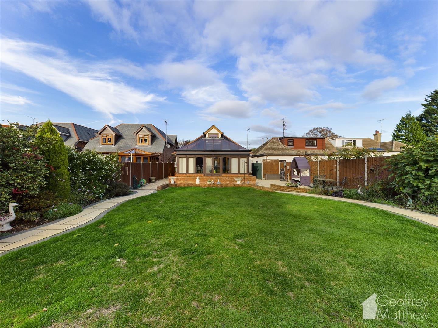 Buy Properties and Houses in Stevenage, Hertfordshire and Harlow, Essex